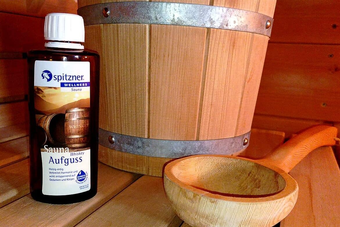 Whiskey-Nostalgie in der Sauna: Meine Reise mit dem einzigartigen Dufterlebnis von Spitzner ...
